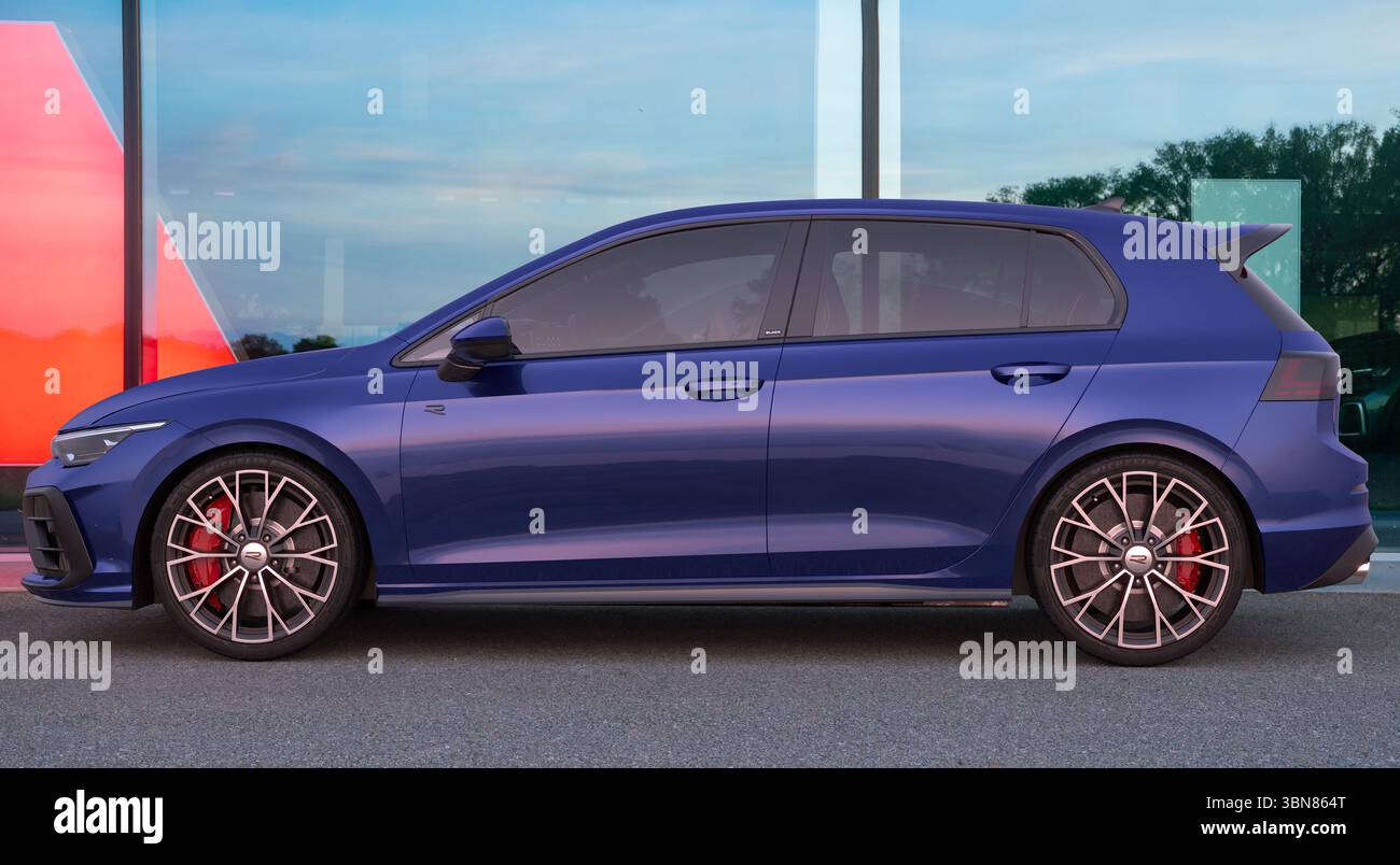 Volkswagen Golf 8R Facelift in front of the car showroom Stock Photo ...