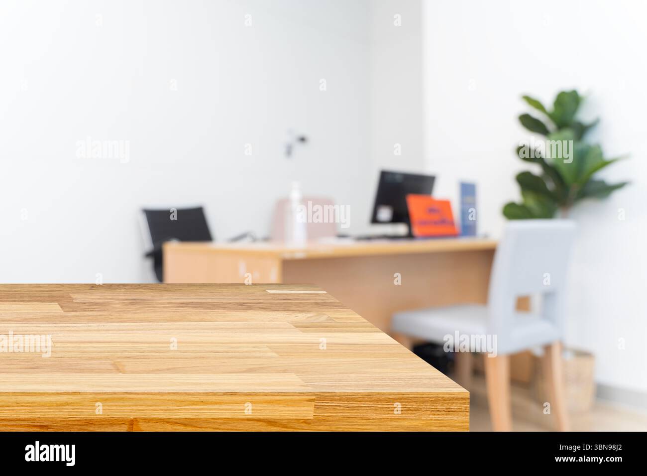 Computer setup featuring monitor hi-res stock photography and images ...