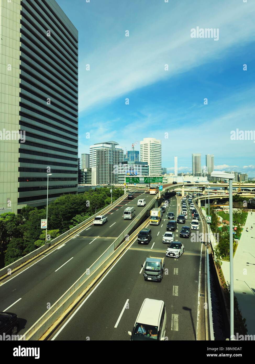 Expressway traffic hi-res stock photography and images - Alamy