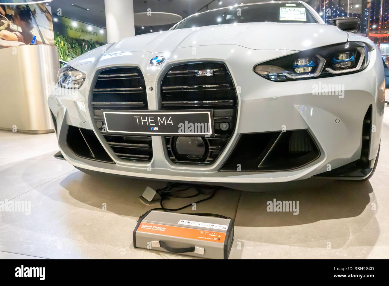 Smart 2025 battery electric hi-res stock photography and images - Alamy