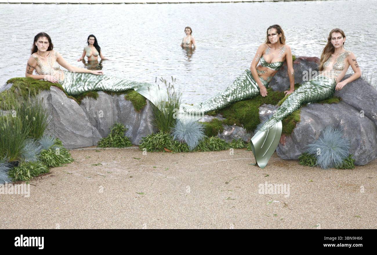 Mermaids Splash into London to celebrate the release of Pirates of the ...