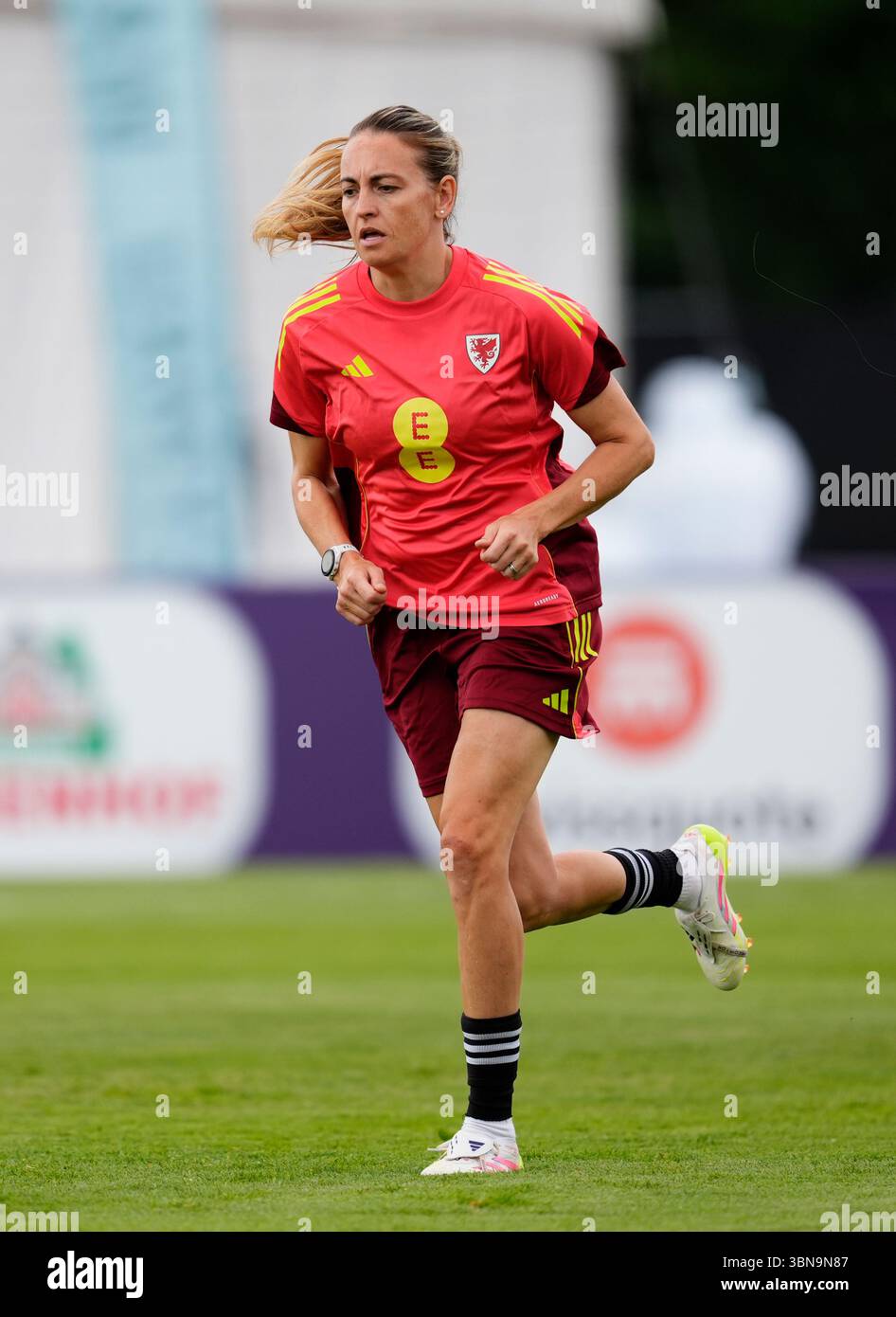 Wales' Kayleigh Barton during a training session at the Sportanlage ...