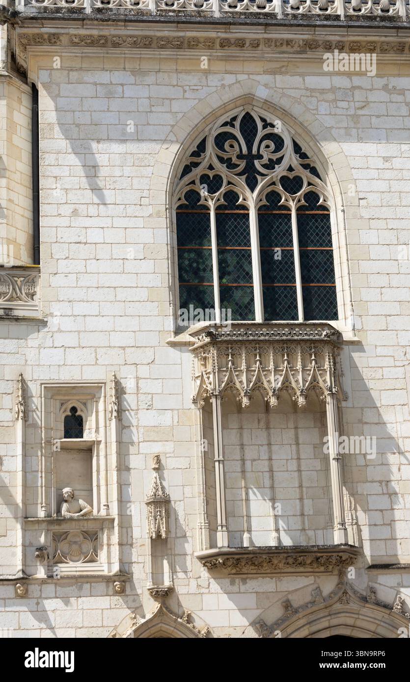 Detail of the flamboyant Gothic facade of the Palais Jacques Coeur in ...