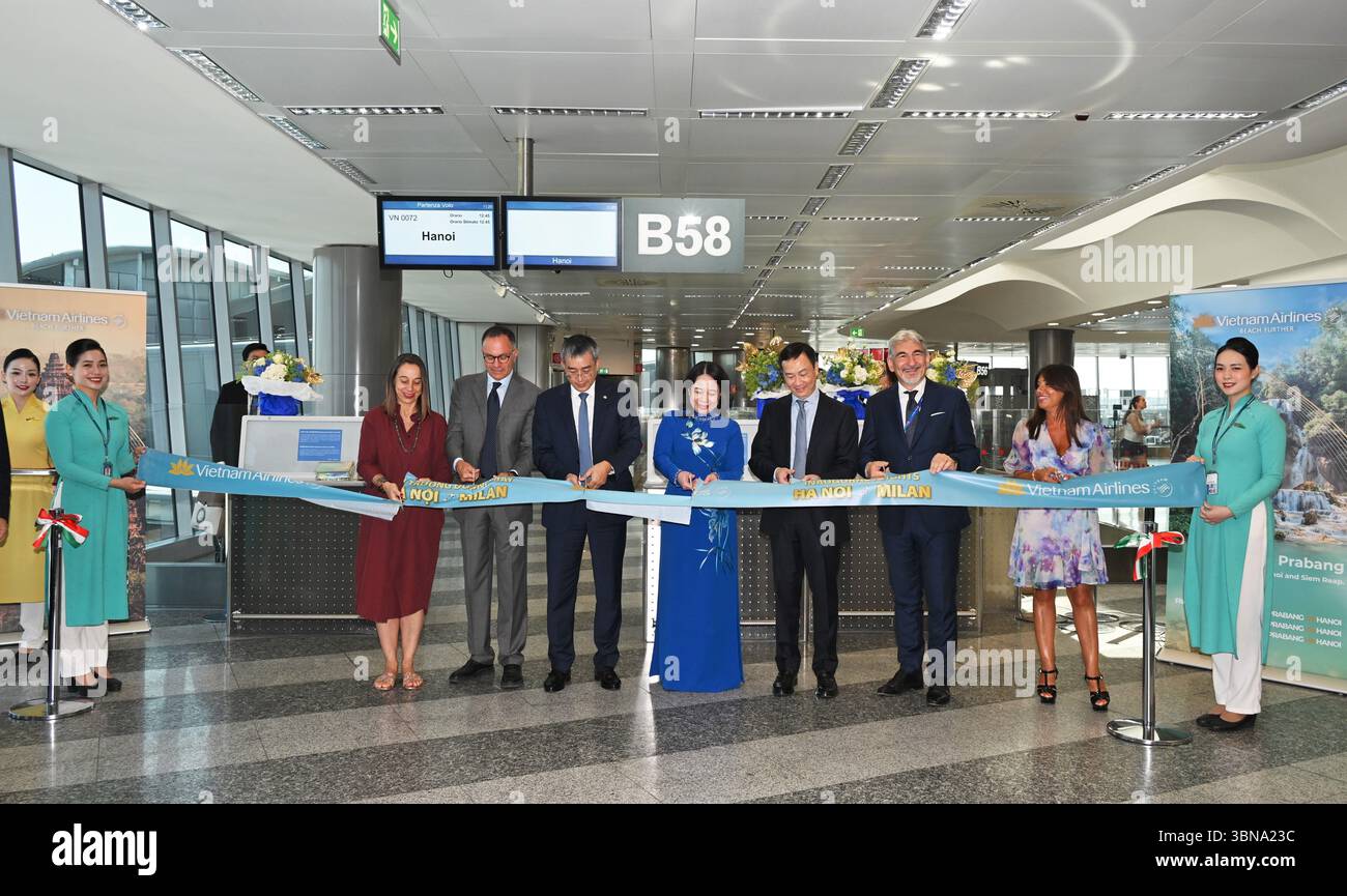 Milan, Italy Vietnam Airlines has officially launched its first direct ...