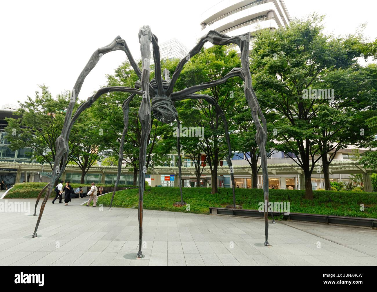 Sculpture maman louise bourgeois hi-res stock photography and images ...