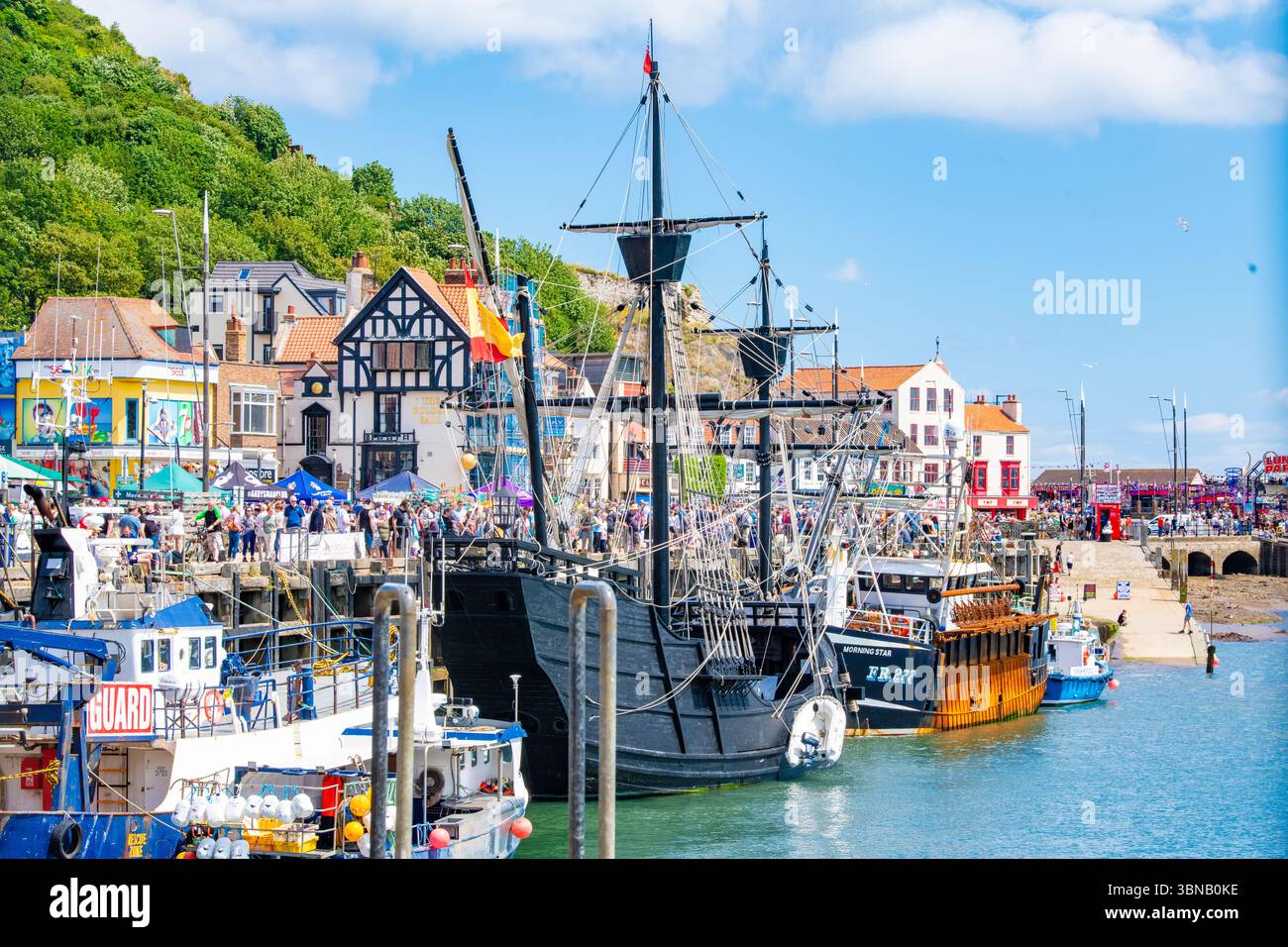 Replica medieval ship in Scarborough Stock Photo - Alamy