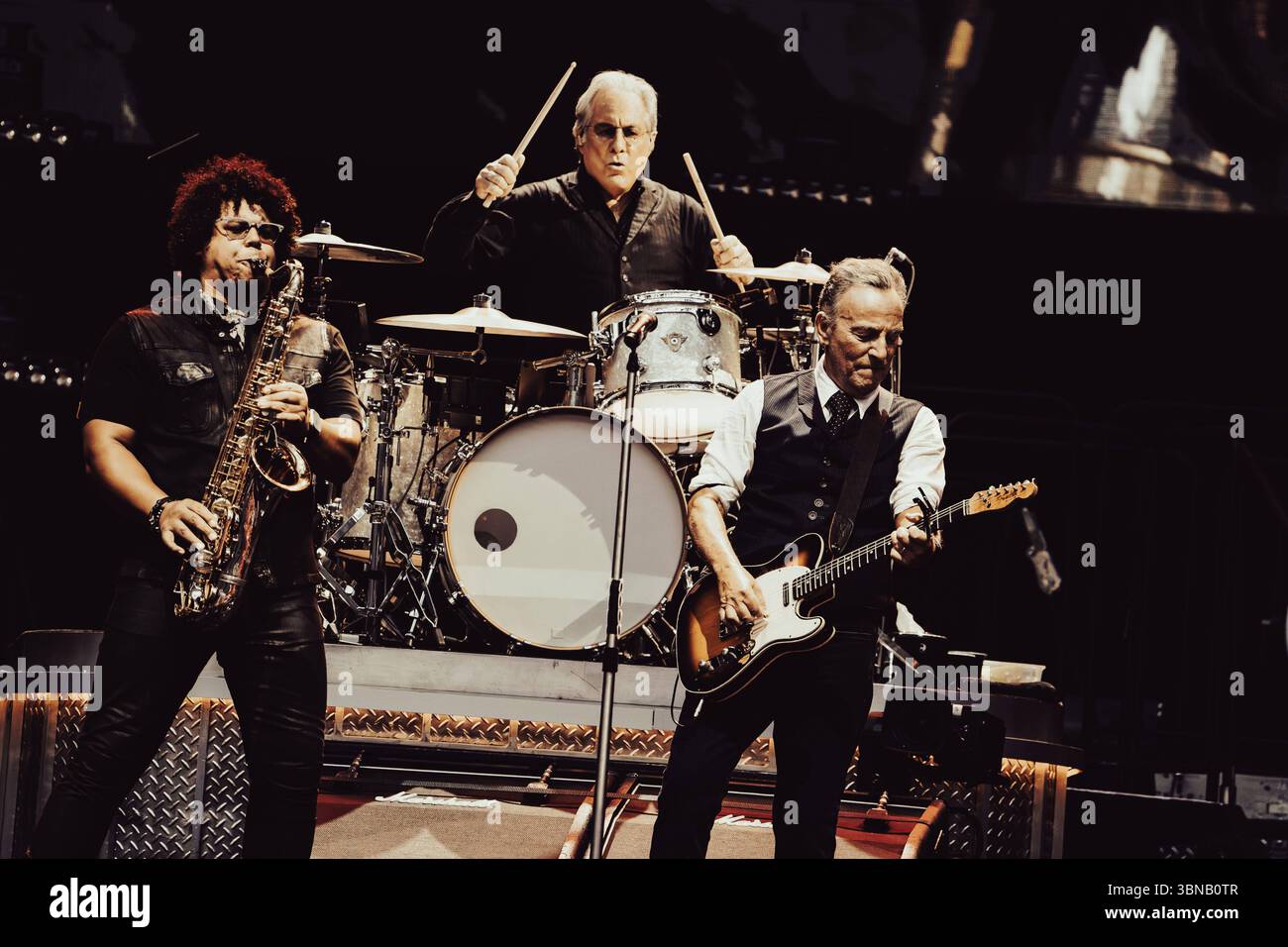 Music Concert - Bruce Springsteen Bruce Springsteen on stage with band ...