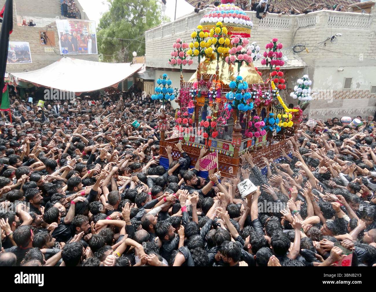 Shiite Muslims mourners to Imam Hussain (A.S) are participating ...