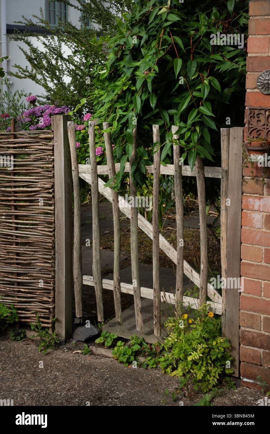 Wooden Gate in English Garden, England , Europe Stock Photo - Alamy