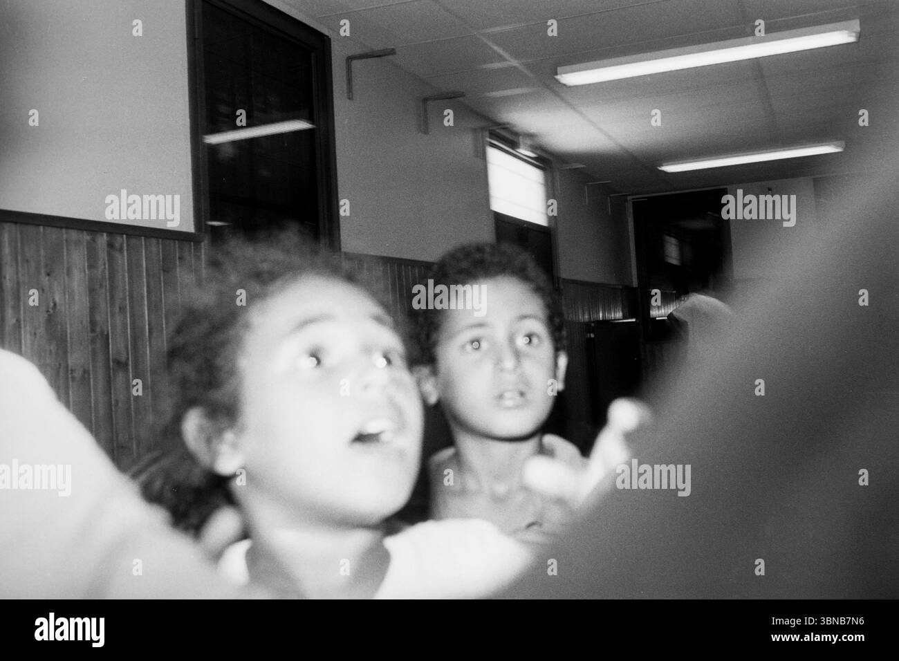 French Boxer M'Bayo teaches boxing to children in Vaulx-en-Velin ...