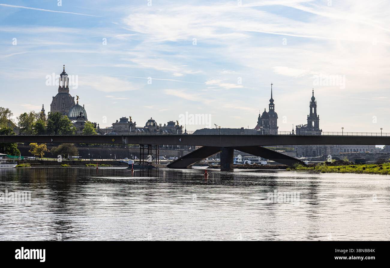 Dresden, Germany, 29th Apr 2025: The partially collapsed Carola Bridge ...