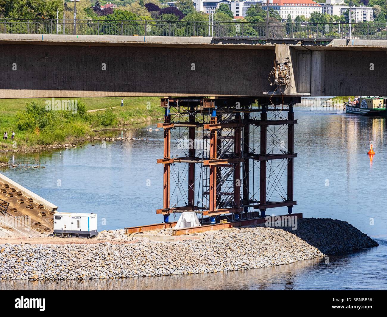 Dresden, Germany, 29th Apr 2025: In the past few days, construction ...