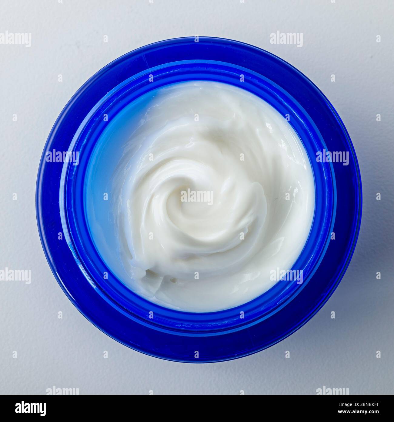 Blue skin cream hi-res stock photography and images - Alamy