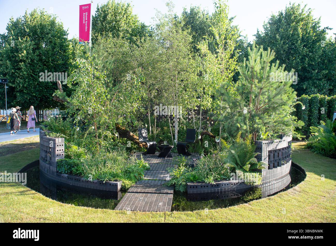 East Molesley, UK. 30th June, 2025. The Subaru Cocoon Show Garden ...