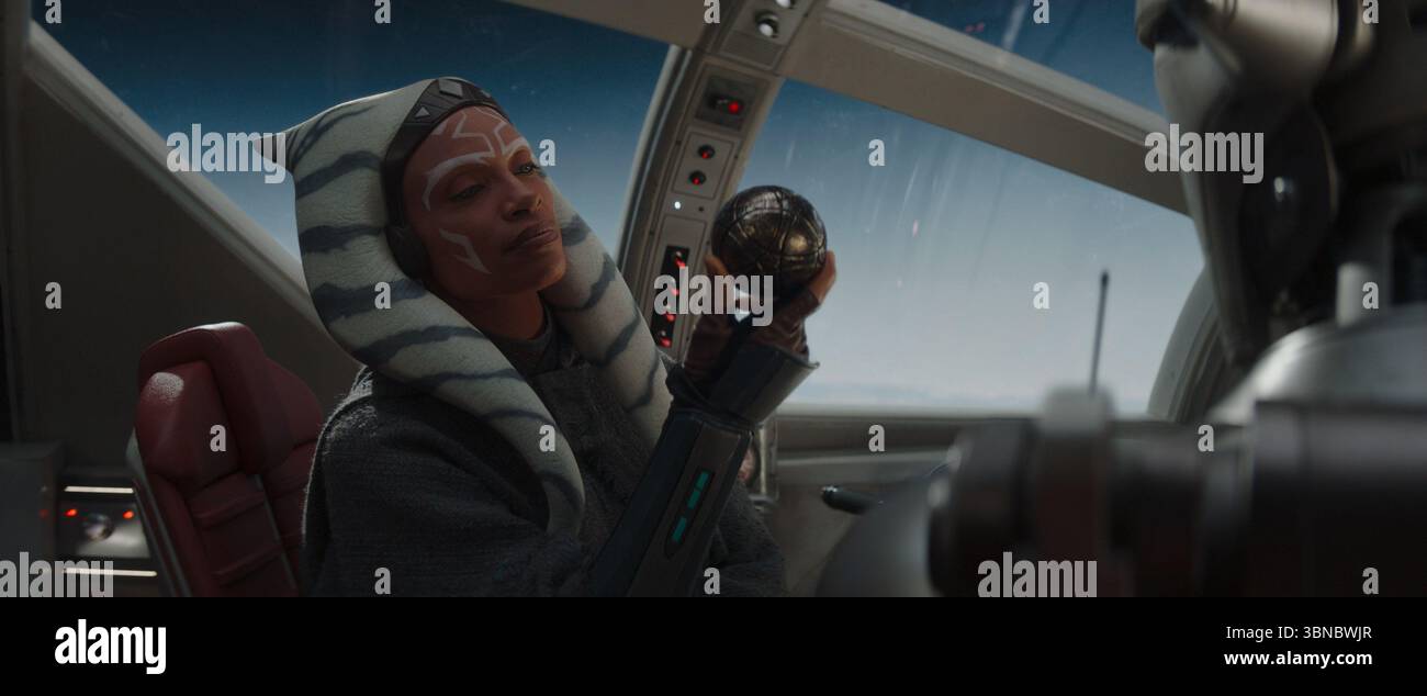 Ahsoka (2023) Ahsoka Tano (Rosario Dawson) Huyang (David Tennant ...