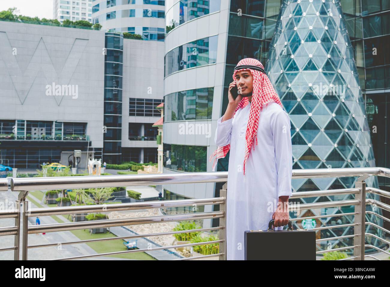 Islamic man using smartphones app organize schedule agenda focus on ...