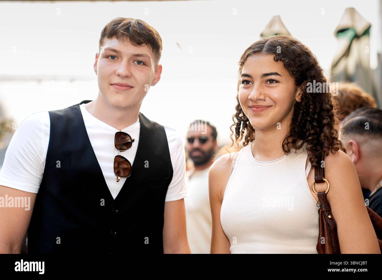 Luna Mwezi mit Gast bei der Premiere des ARD Fernsehfilms Stabil ...