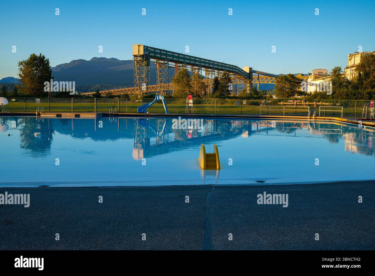 New brighton swimming pool hi-res stock photography and images - Alamy