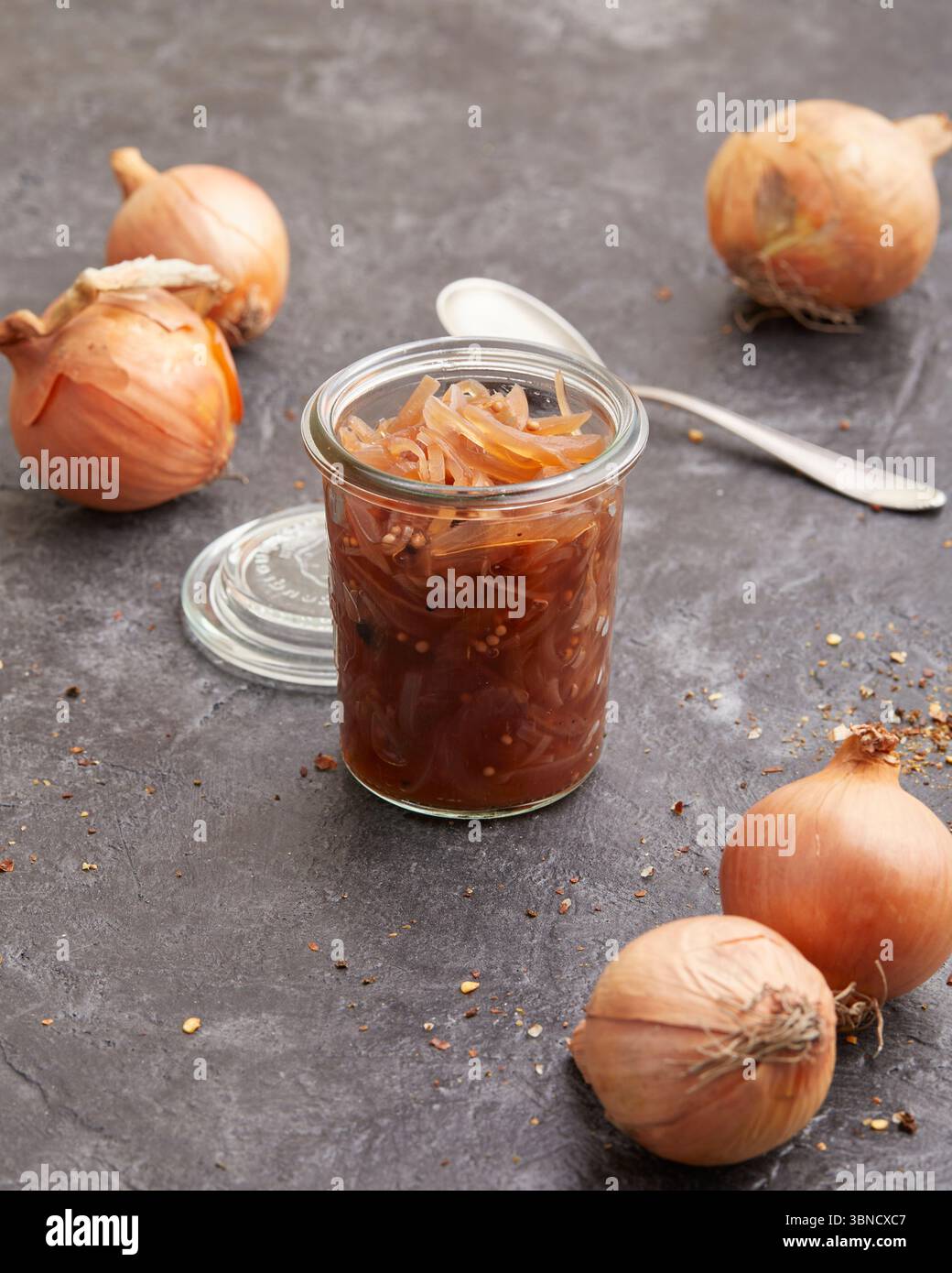 Pickled onion topping hi-res stock photography and images - Alamy