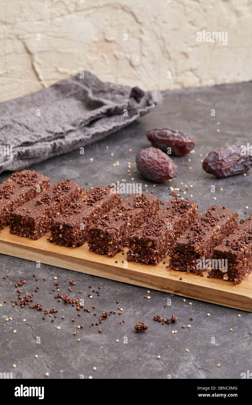 Homemade chocolate date protein bars with puffed amaranth – a ...