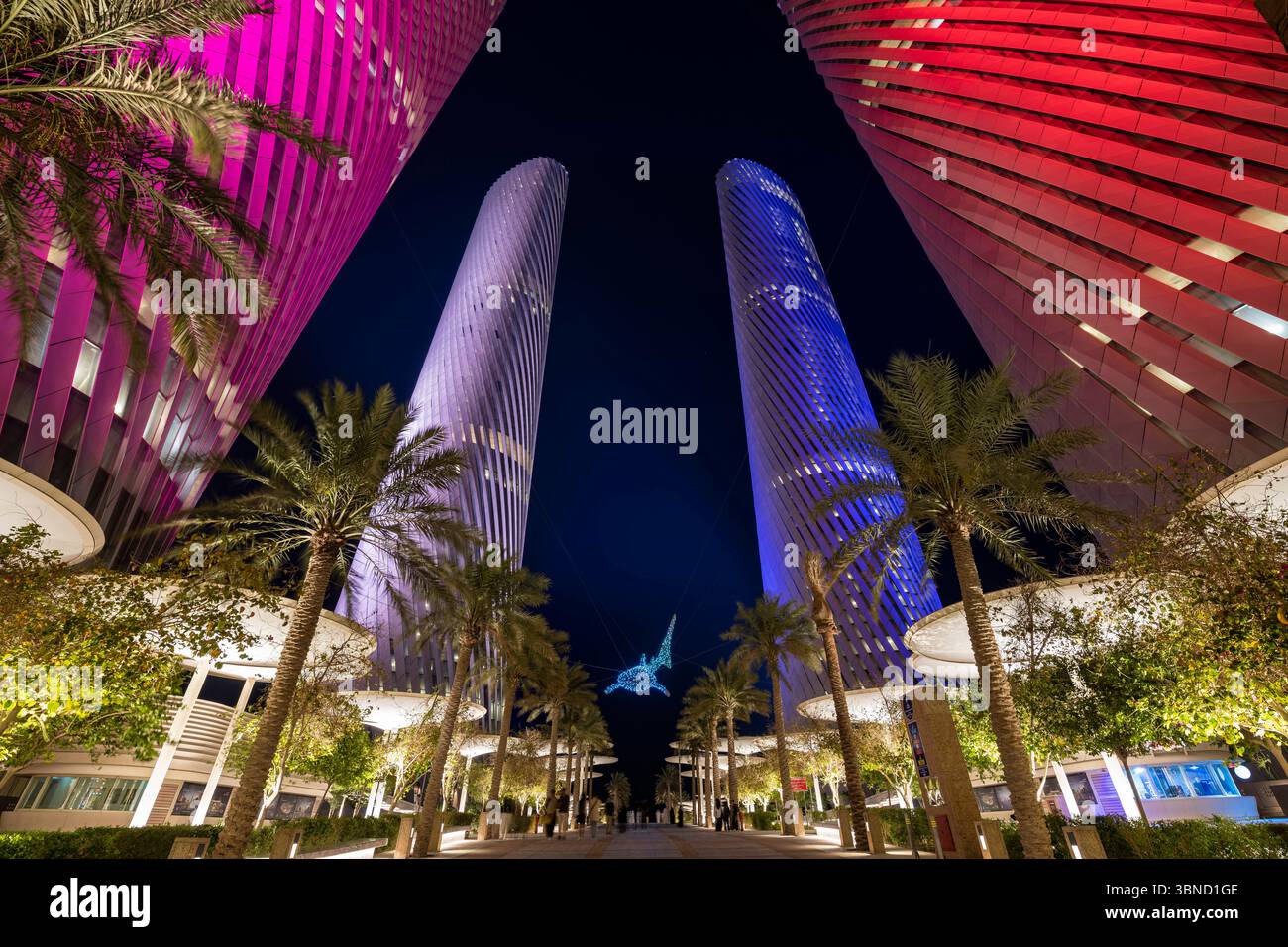 Lusail Tower, Fußgängerzone, Doha Katar, Sonnenuntergang, Abendlicht ...