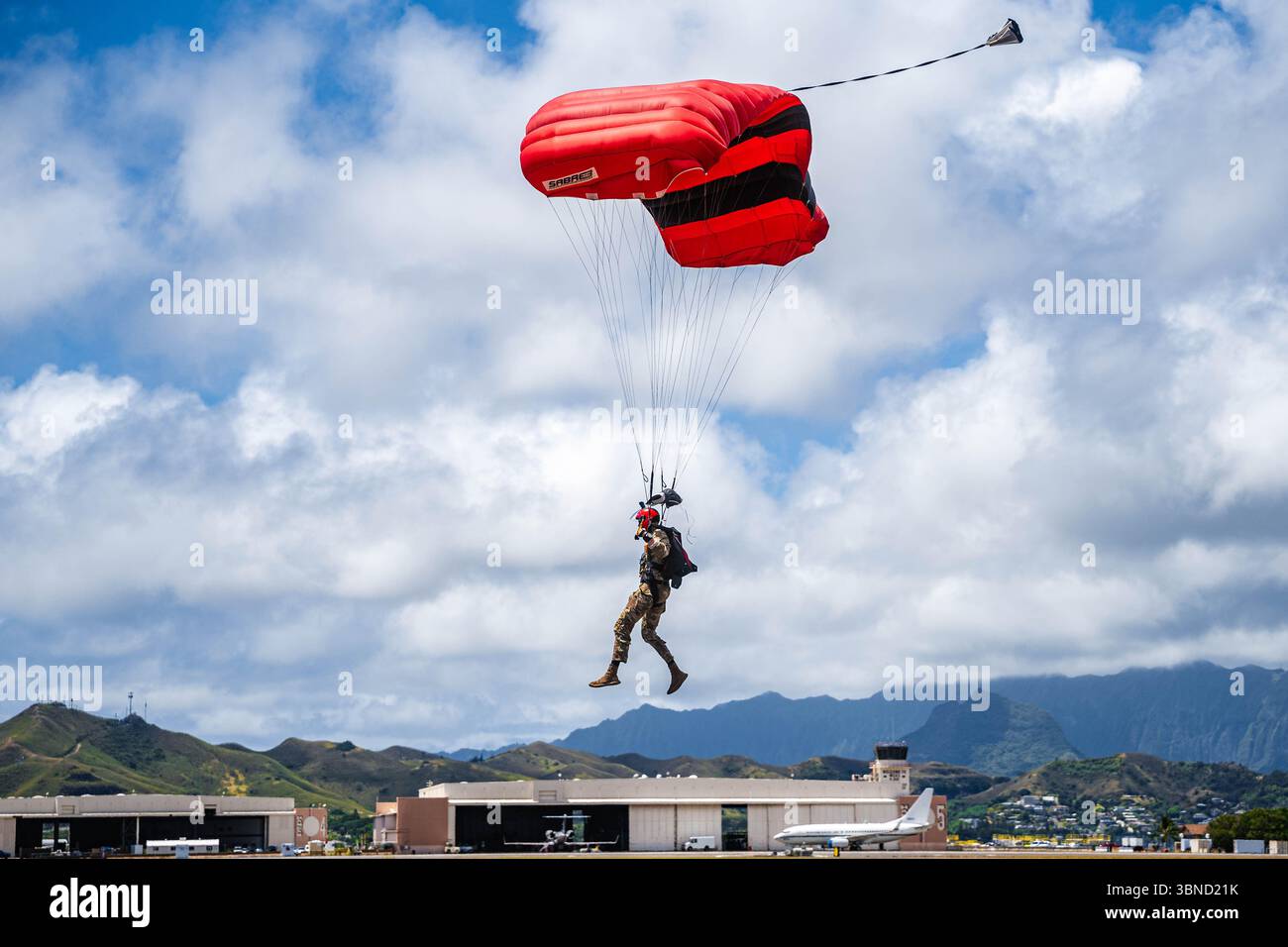 U.S. Army cadre Soldiers with Bravo Company, 2nd Battalion, 2nd Special ...