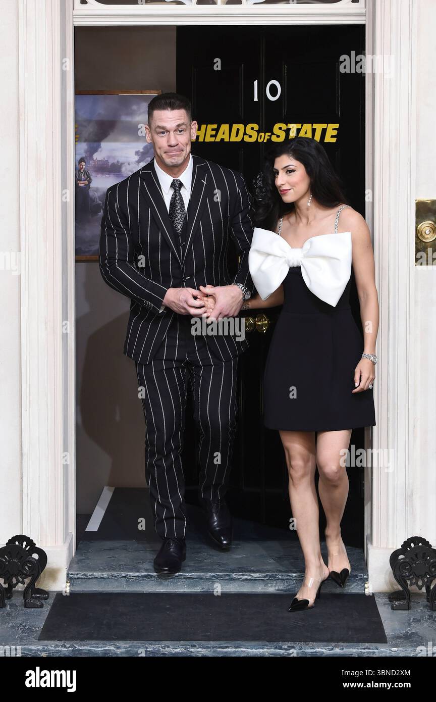 John Cena mit Ehefrau Shay Shariatzadeh bei der Premiere des Amazon ...