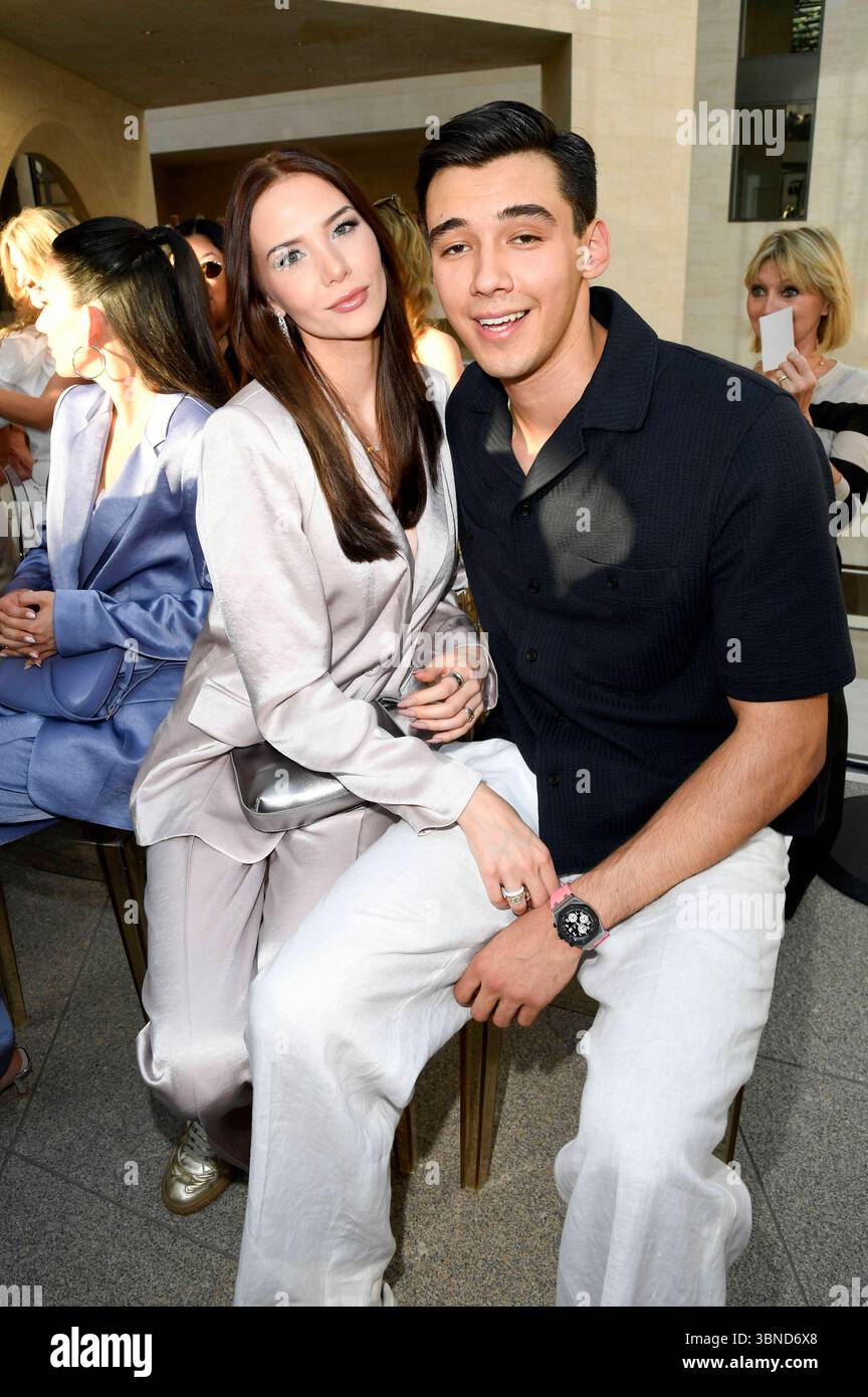 Diego Pooth mit Freundin Louisa Büscher bei der Marc Cain Fashion Show ...