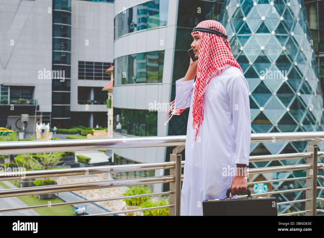 Islamic man using smartphones app organize schedule agenda focus on ...