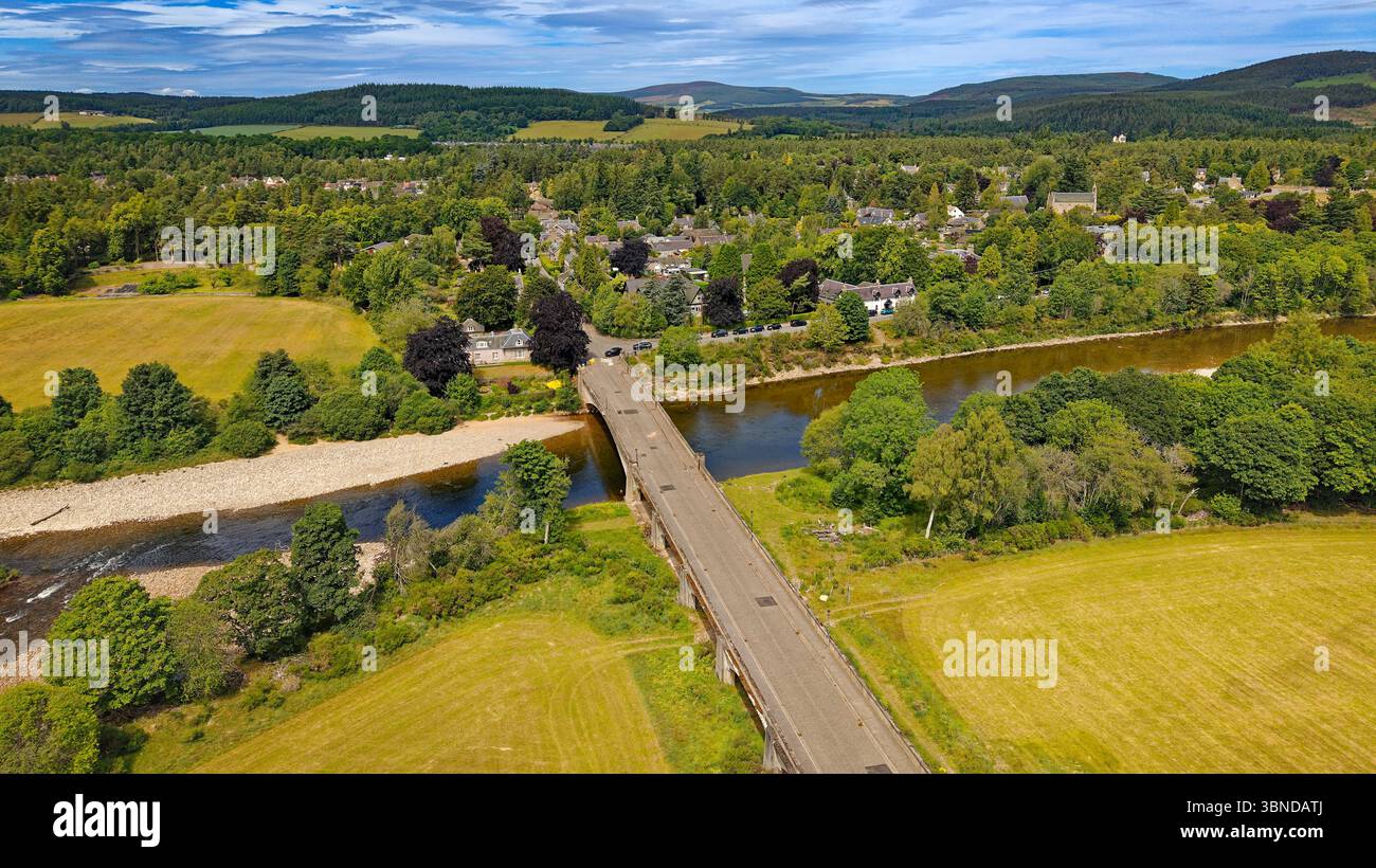 River Dee at Aboyne Aberdeenshire Scotland June 2025 the Bridge View ...