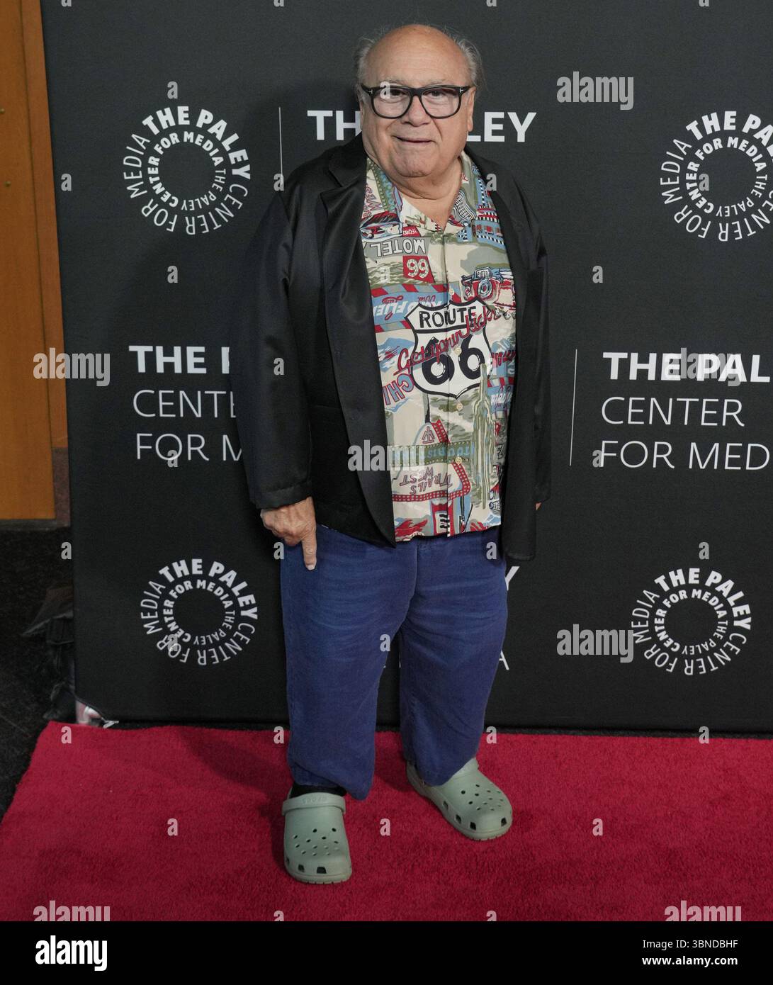 Danny DeVito arrives at the PaleyLive - It’s Always Sunny in ...