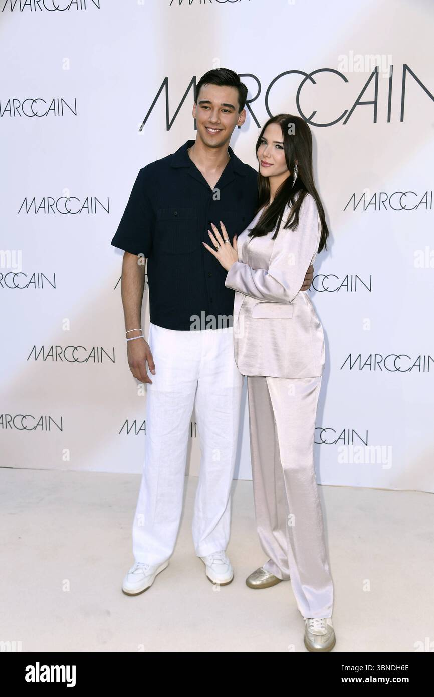 San Diego Pooth und Louisa Büsche bei der Marc Cain Fashion Show A ...