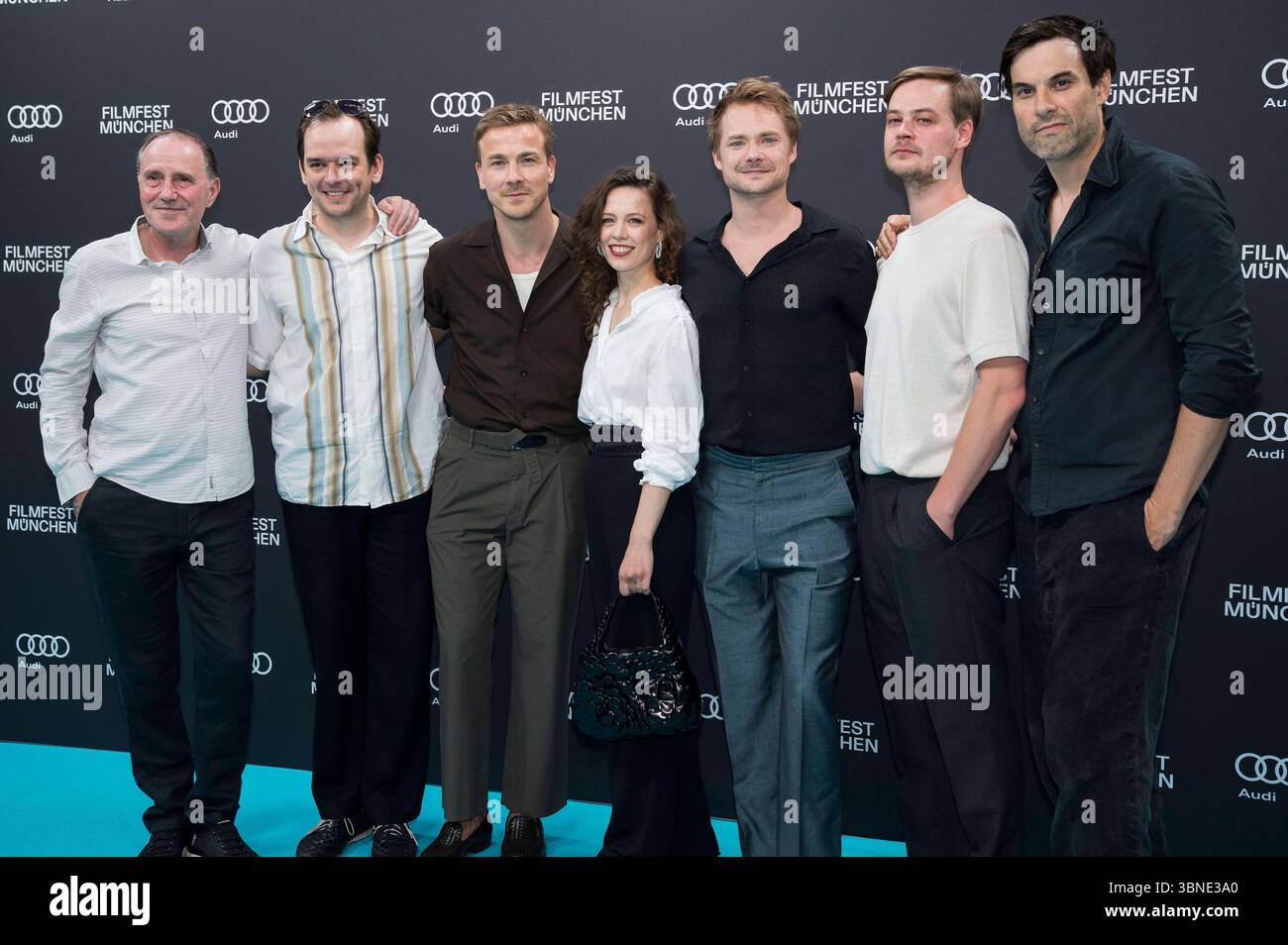Stefan Kurt, Martin Vischer, Albrecht Schuch, Paula Beer, Sven Schelker ...