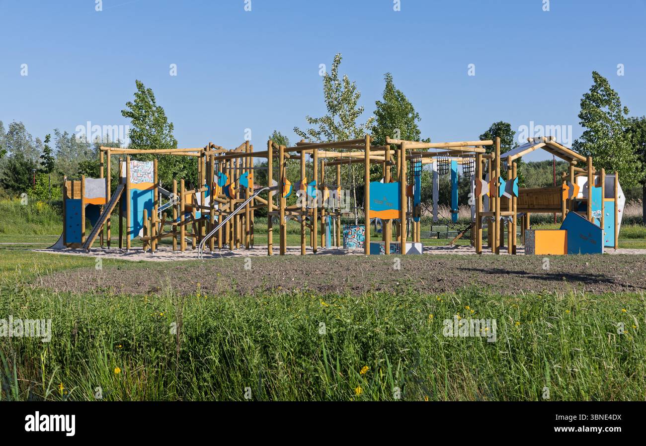 Expansive playground hi-res stock photography and images - Alamy