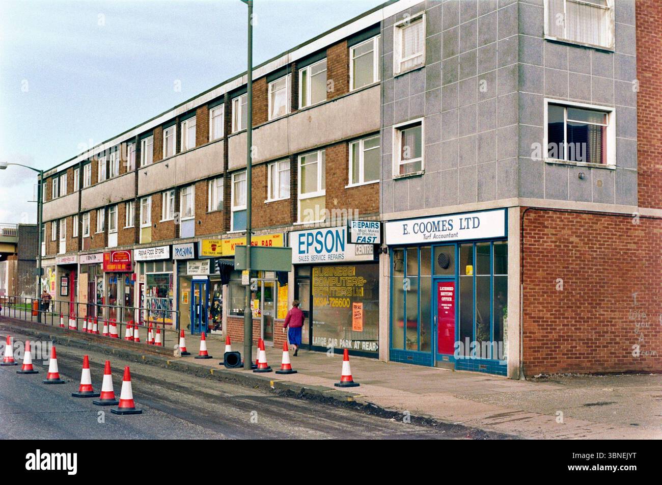 1990s shops uk hi-res stock photography and images - Alamy