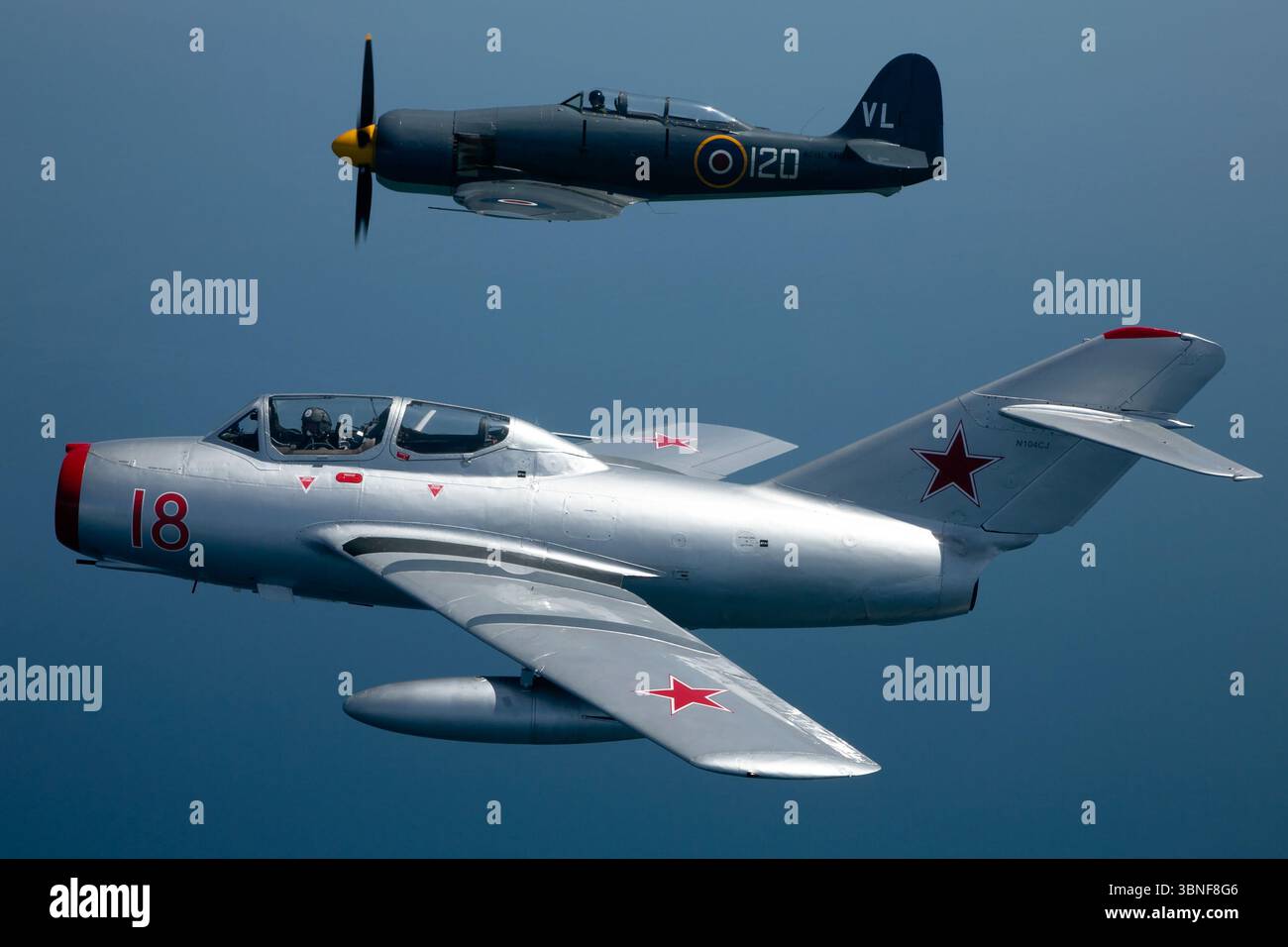 World war ii aviation technology hi-res stock photography and images ...