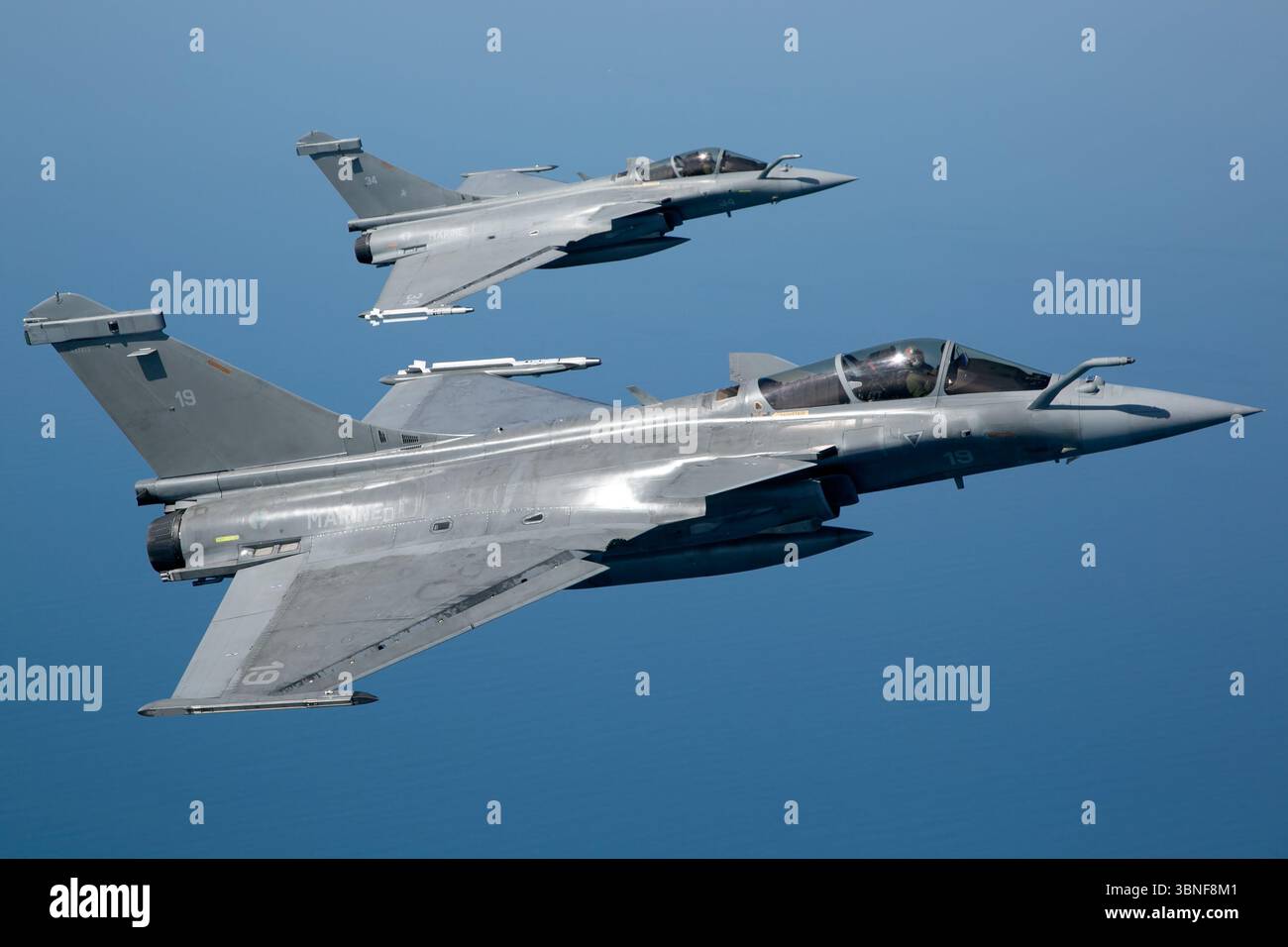 Two French Navy Dassault Rafale M fighters, tail numbers 19 and 34 from ...