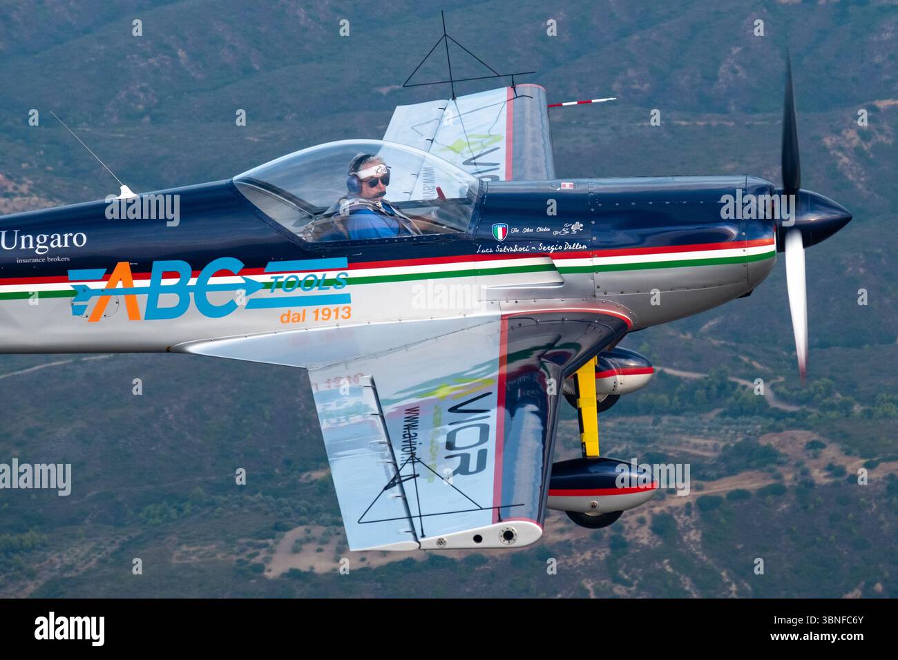 The Mudry CAP-21DS (Reg. I-SIVM) is a French-made aerobatic aircraft ...