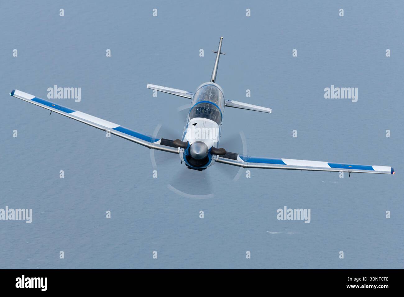 The Raytheon T-6A Texan II, with registration 036, is a turboprop ...