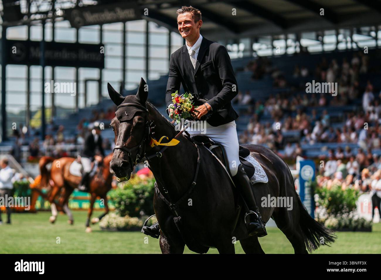 Tjade Carstensen auf Gasira beim SN20: Finale von Deutschlands U25 ...