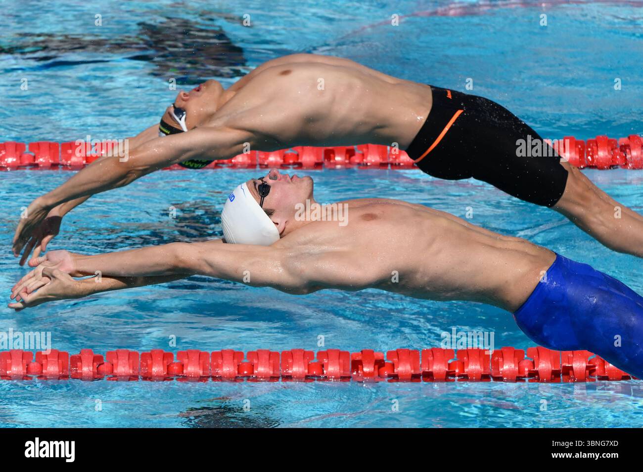 Miron Lifintsev of Russia (down) and Michele Lamberti of Fiamme Gialle ...