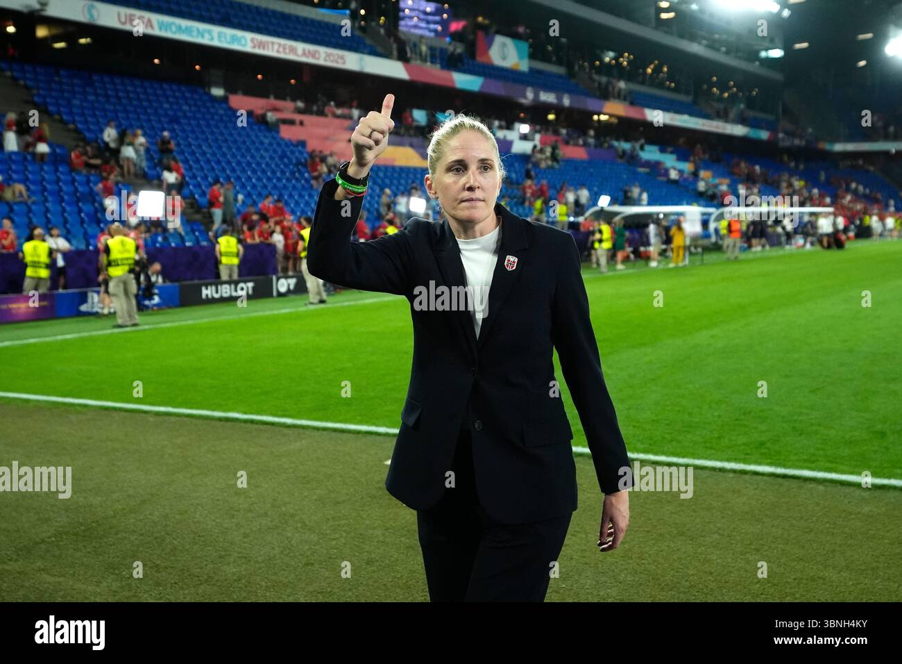 Norway head coach Gemma Grainger celebrates in front of the fans ...