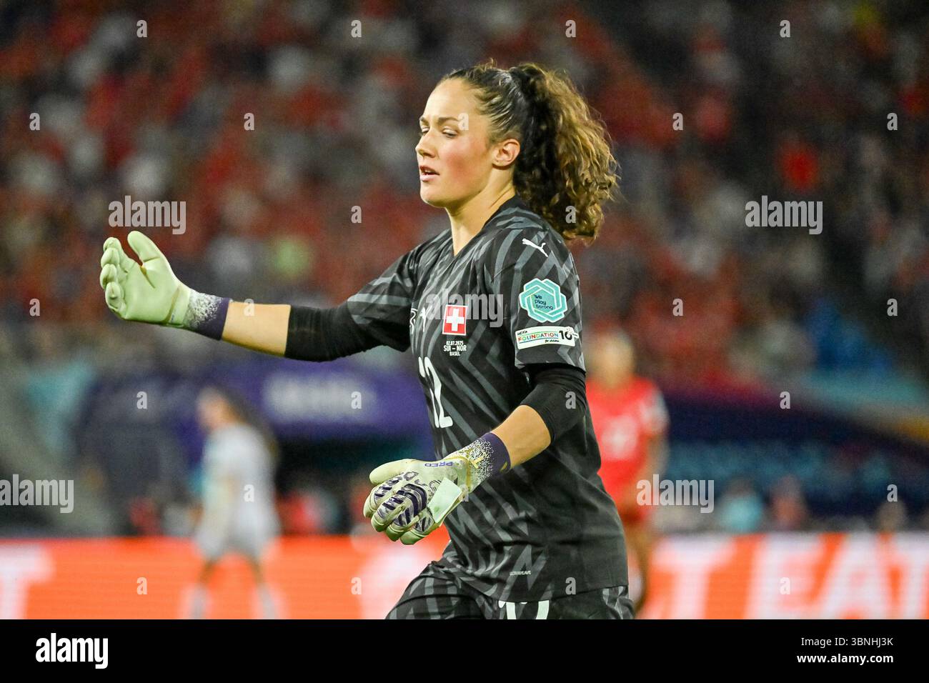 Livia Peng (Schweiz, #12) SUI, Schweiz - Norwegen, Frauen-Fussball ...