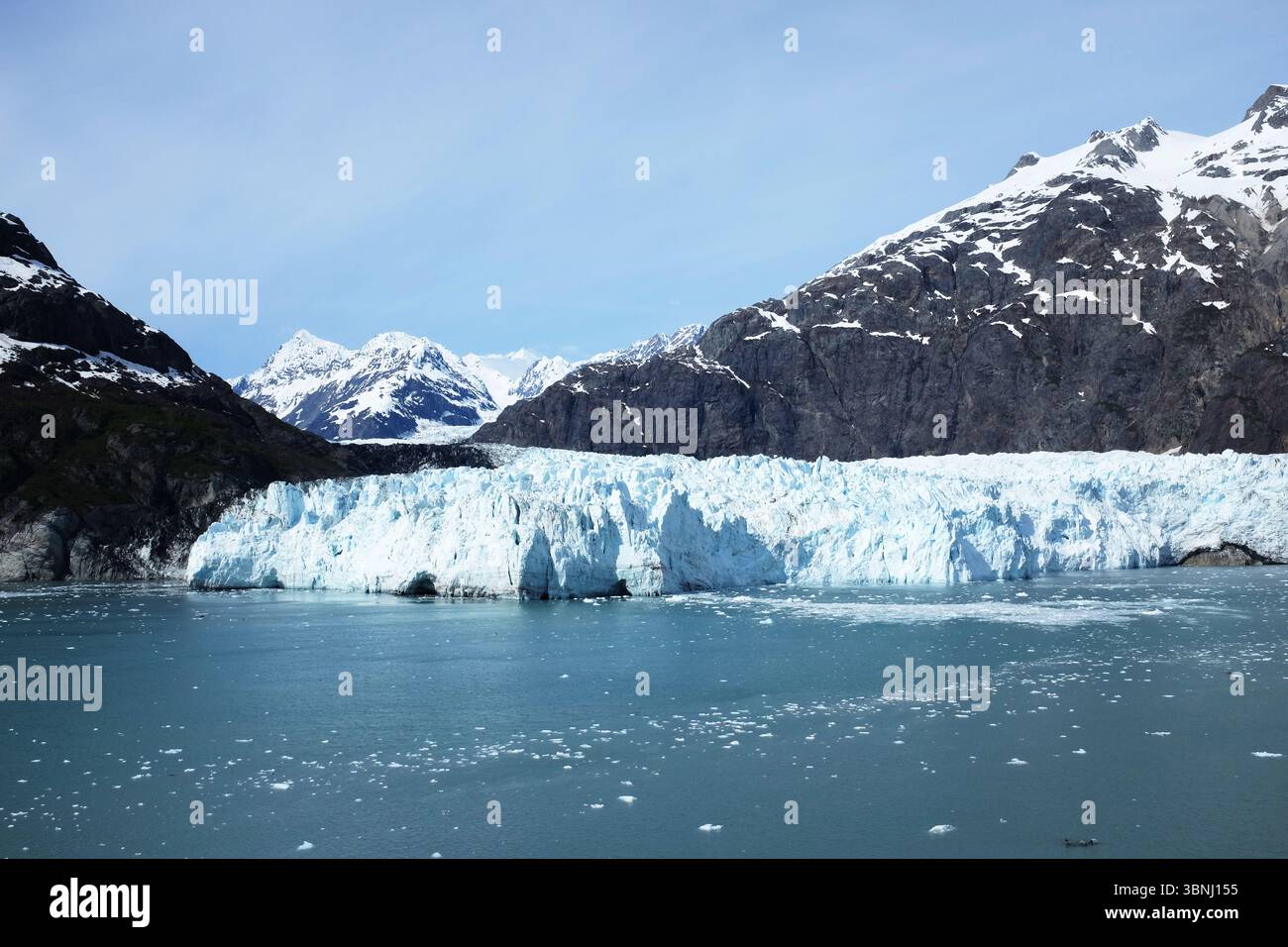 Front view of the Alaska glacier bay landscapes Stock Photo - Alamy