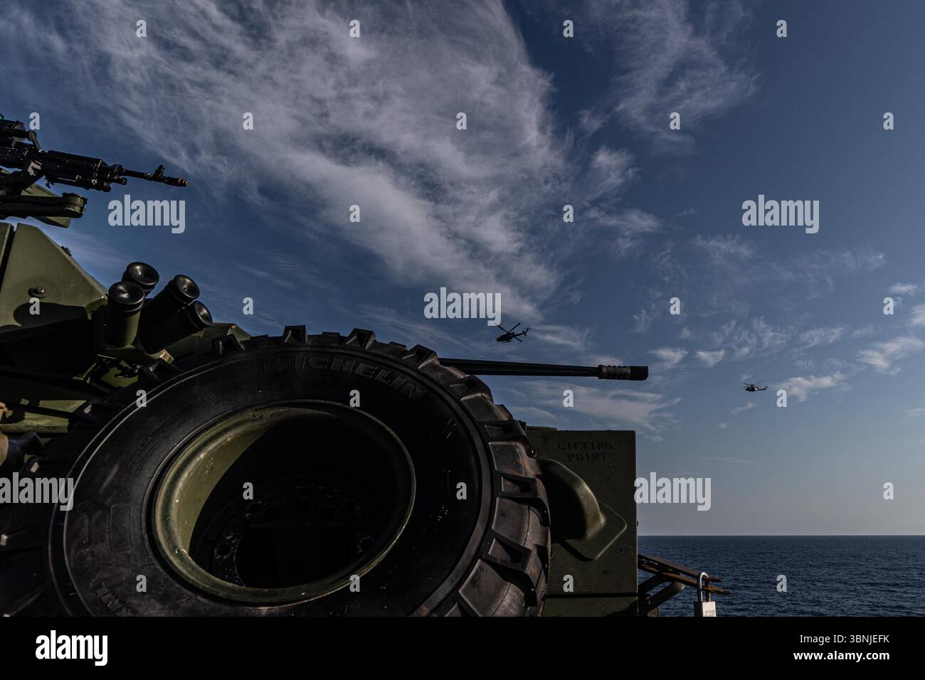 U.S. Marines with Light-Armored Reconnaissance, Battalion Landing Team ...