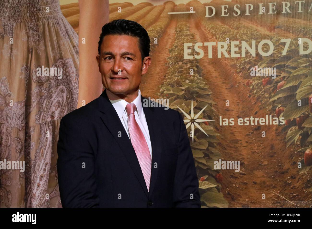 Mexican actor Fernando Colunga poses during the presentation of the ...