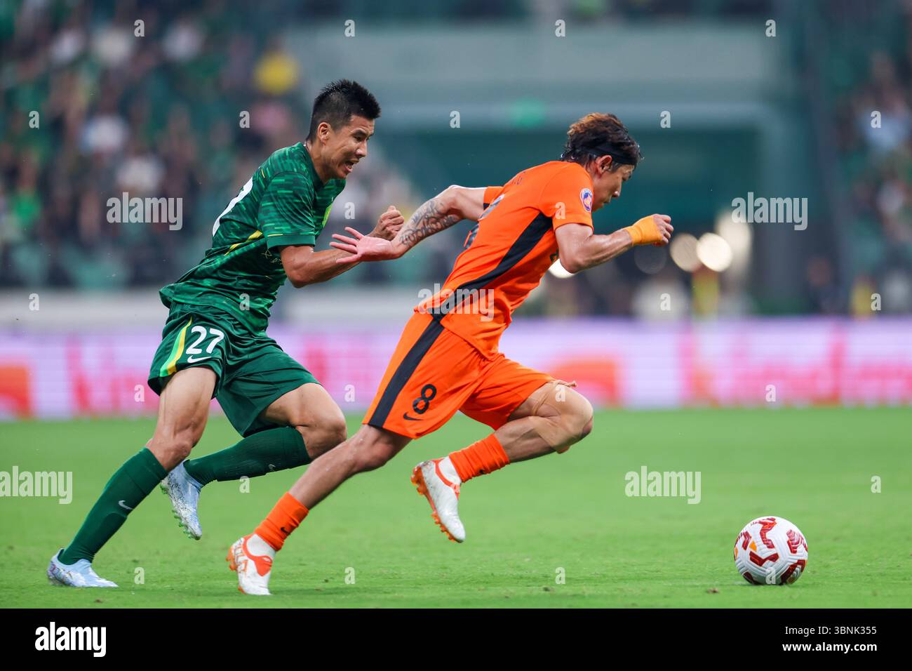 Beijing Guoan Football Club defeated Yunnan Yukun Football Club with 2 ...