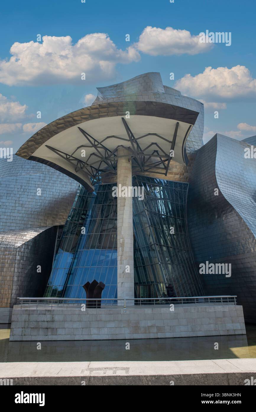 Bilbao City, Frank Gehry architect, Guggenheim Museum, spain Stock ...