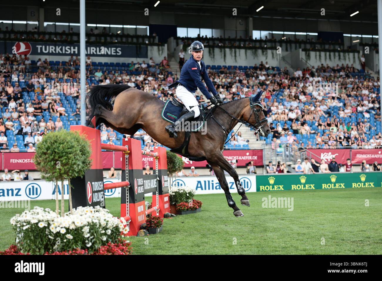 Mario Stevens of Germany with Starissa Frh during the Turkish Airlines ...