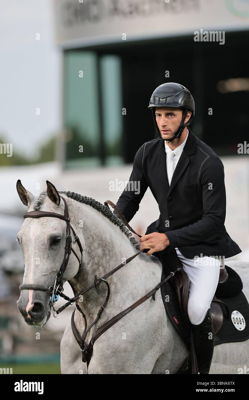 Richard Vogel of Germany with Cloudio during the Turkish Airlines-Prize ...